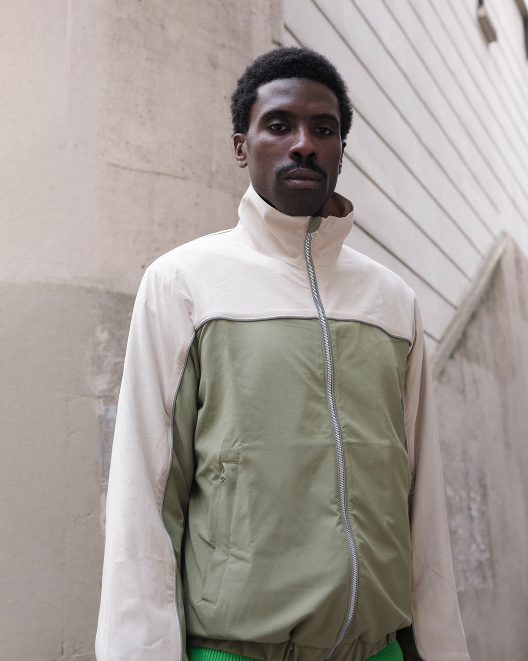 ‘ENKEL VISITS’ JONATHAN IN PARIS – Andrea Fijan