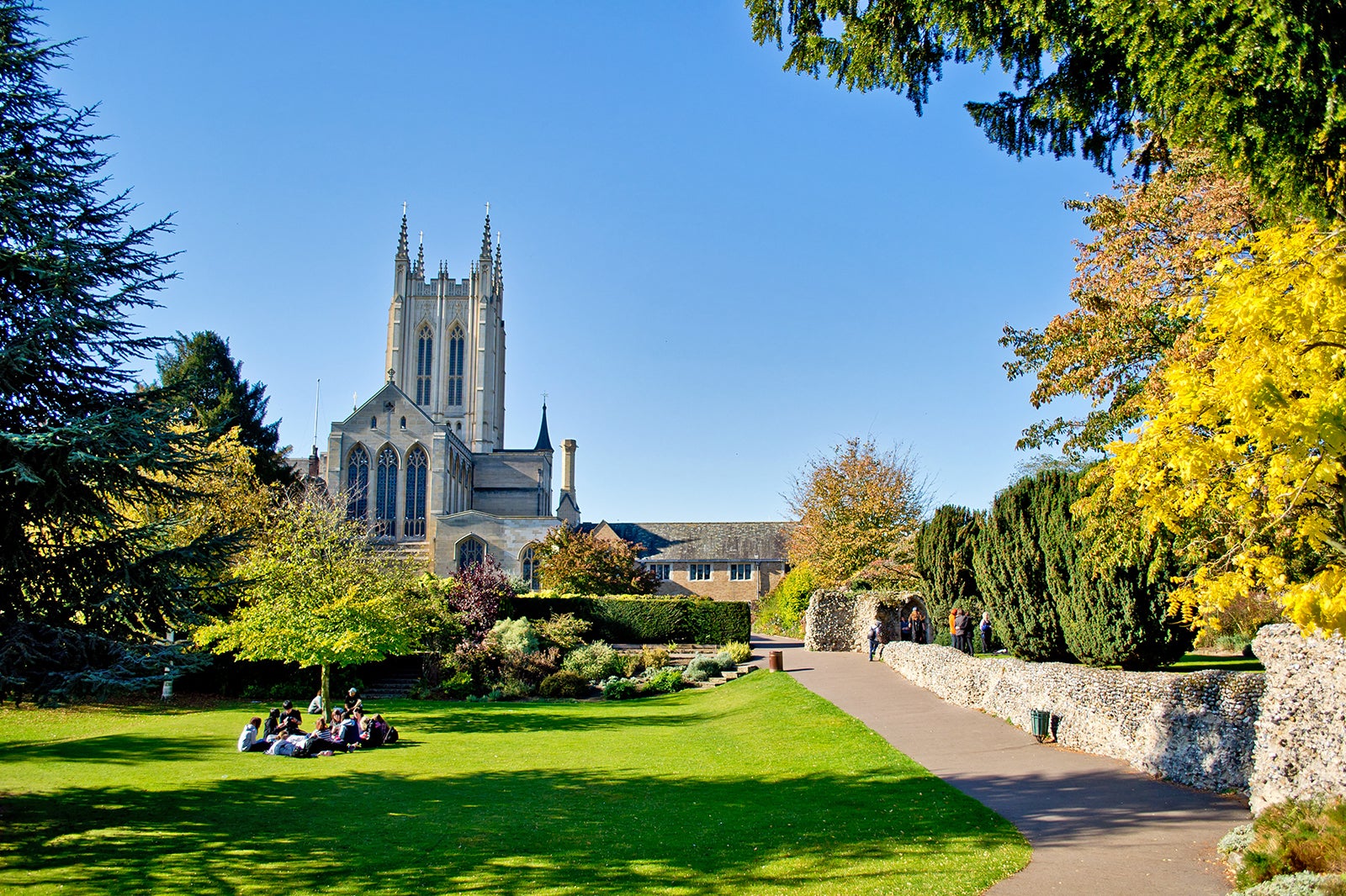 Reasons to Visit: Bury St. Edmunds - Intervac Home Exchange