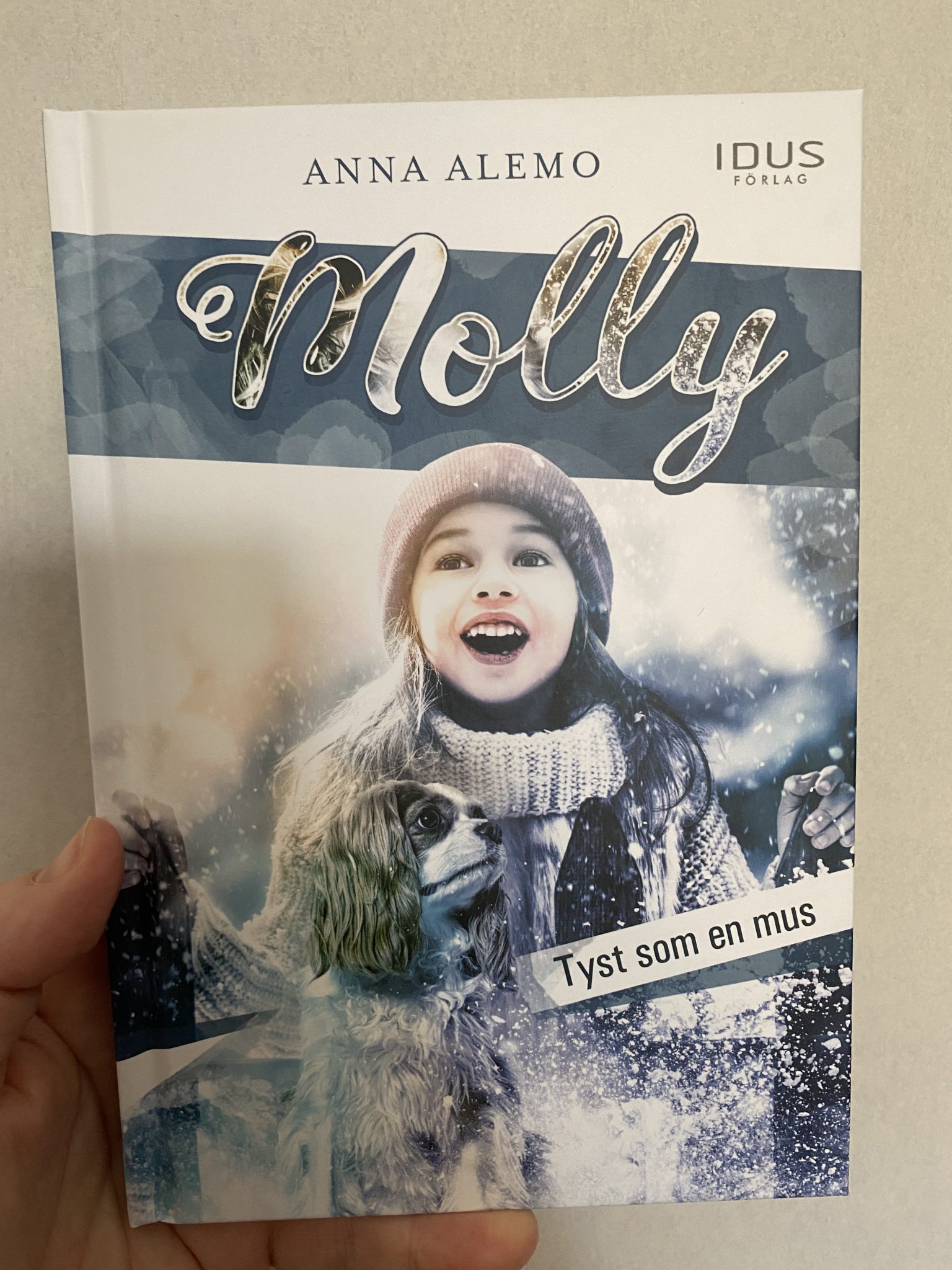 Molly tyst som en mus av Anna Alemo ⋆ Frölids bokhylla