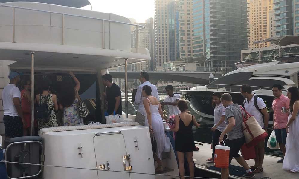 رحلة يخت في دبي - تاجير يخوت في دبي