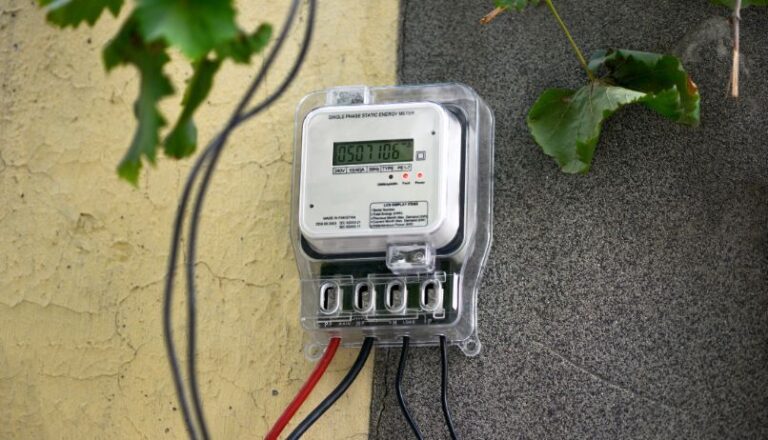 Automating Efficiency: Power Meters - The Key to Smart Energy Management