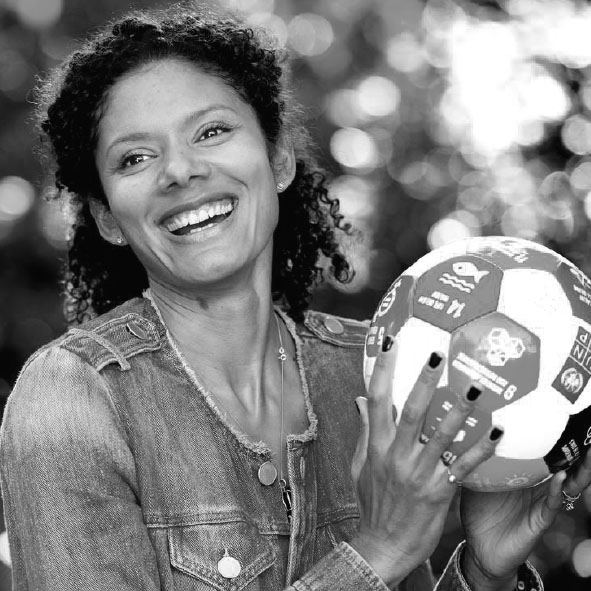 Meet the Team – Crossing Borders