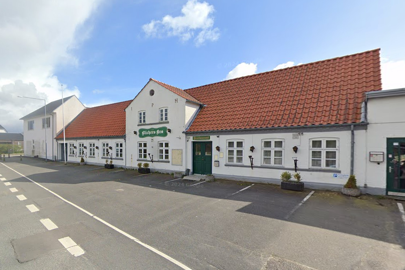 Gammel kro rives ned til fordel for boliger og tandlæge - Dansk Byudvikling