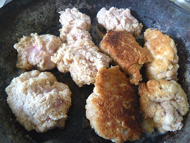 Sauerampferspinat mit gebackenen Kalbshirn und pochierten Ei – Der Mut ...