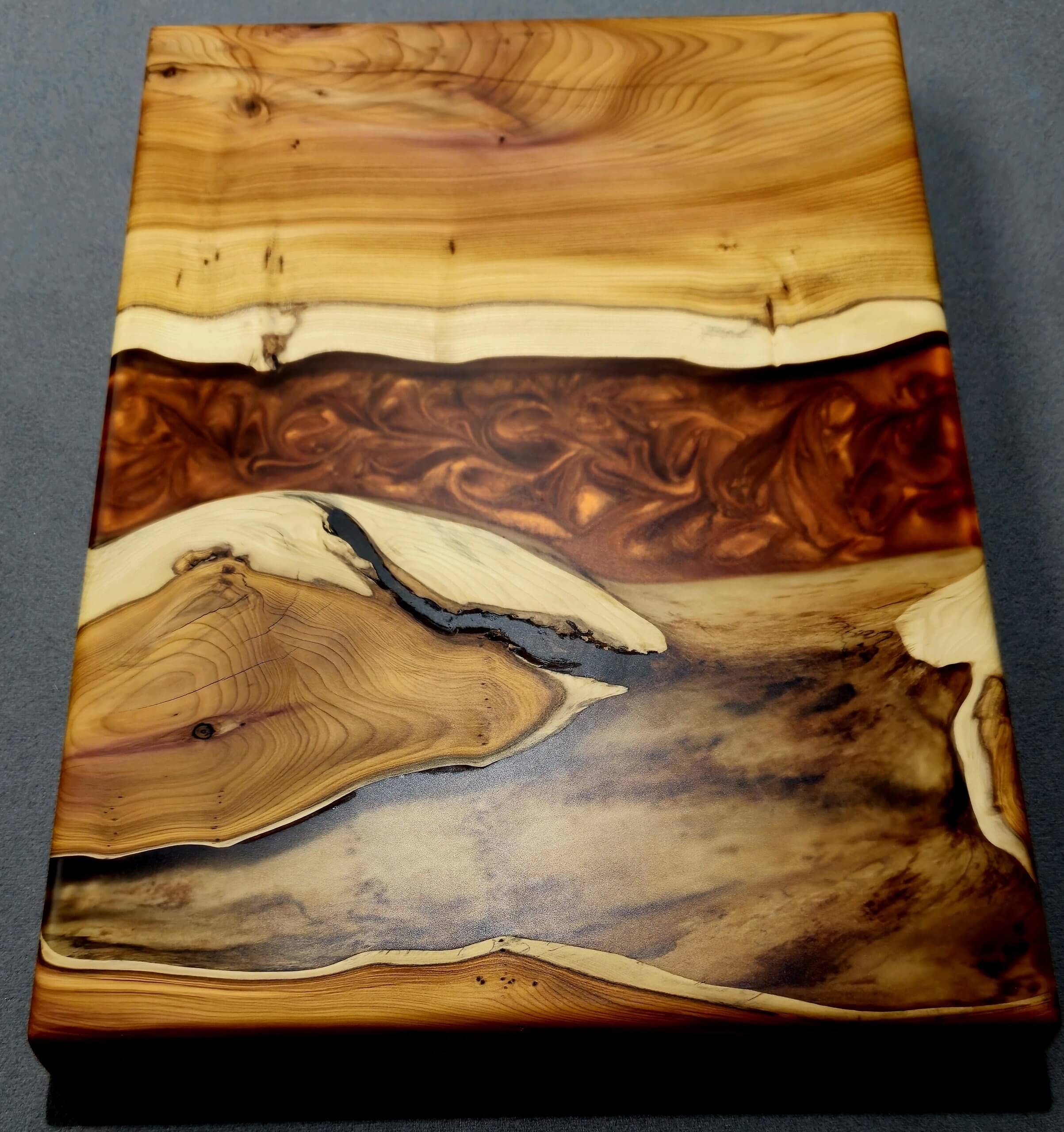 Custom Chopping Boards - Epoxy Tables