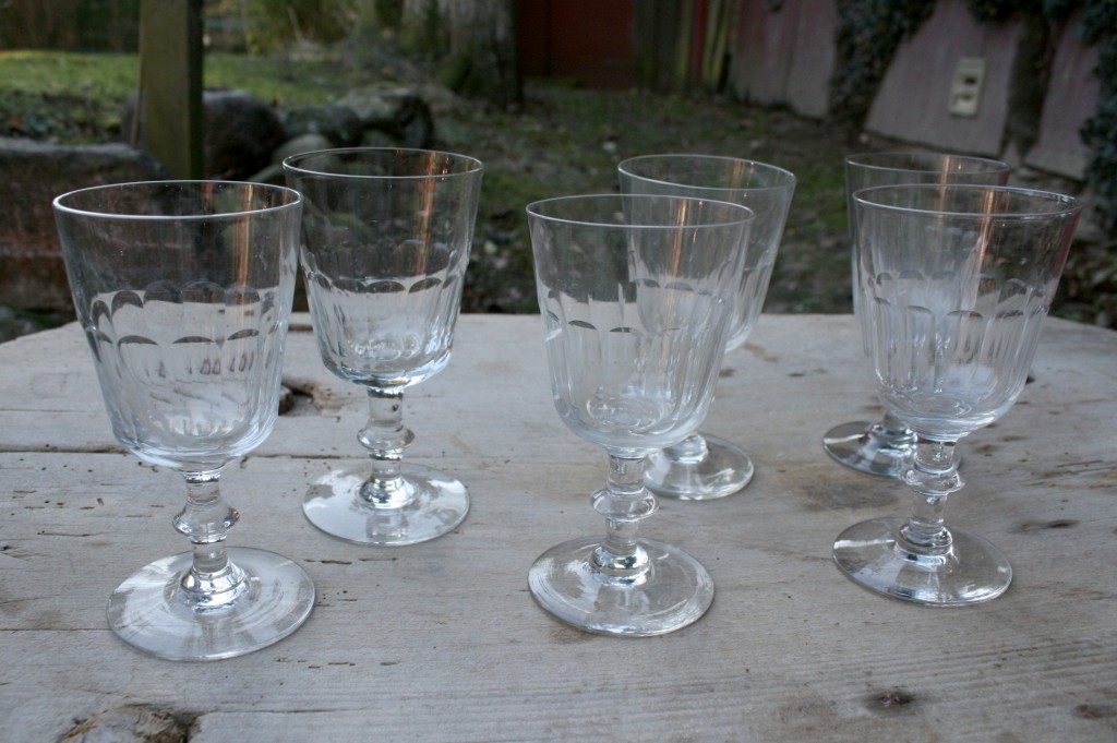 Antikke gamle glas skål vinglas hyacintglas kander ølglas glasskåle