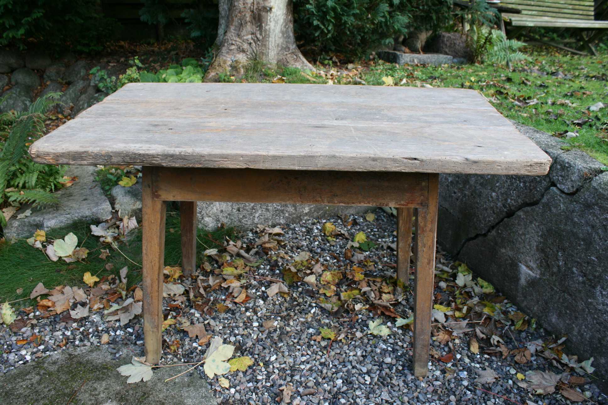 mindre_rustikt_bord - Esrum Antik