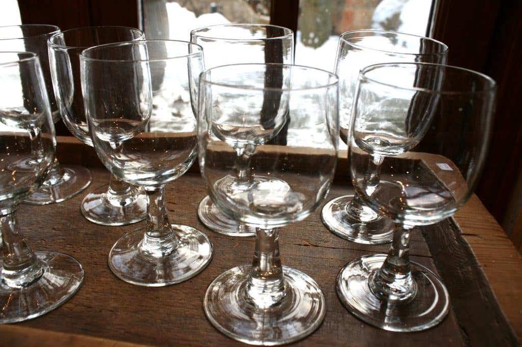 Antikke gamle glas skål vinglas hyacintglas kander ølglas glasskåle