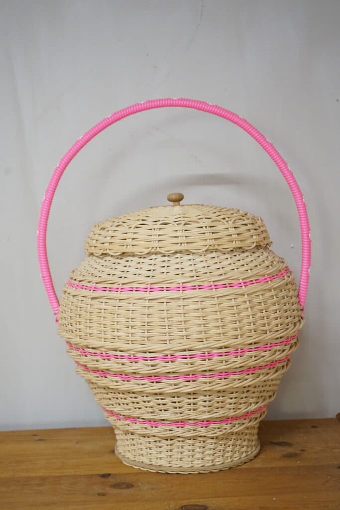 Flätad korg med lock - Folks Interiör