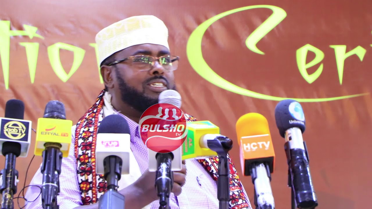 Boqor Cismaan Buurmadow Oo Madaxweynaha Qaranka Somaliland Ku Dhaliilay ... Boqor Cismaan Buurmadow Oo Madaxweynaha Qaranka Somaliland Ku Dhaliilay ...