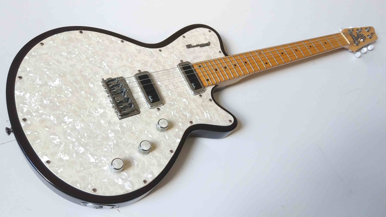 Godin Radiator - Harry Guitars