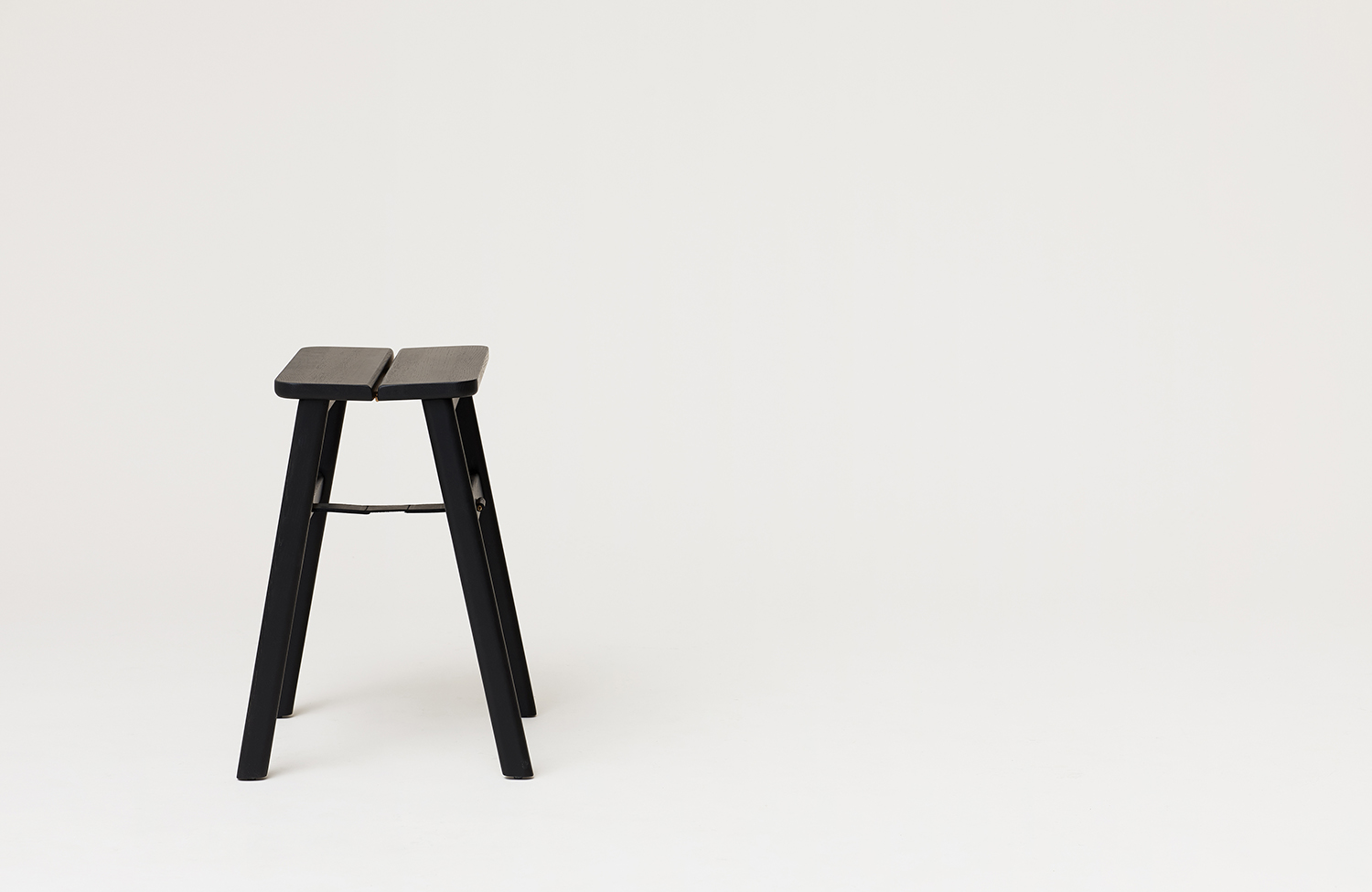 Angle stool – Herman Studio