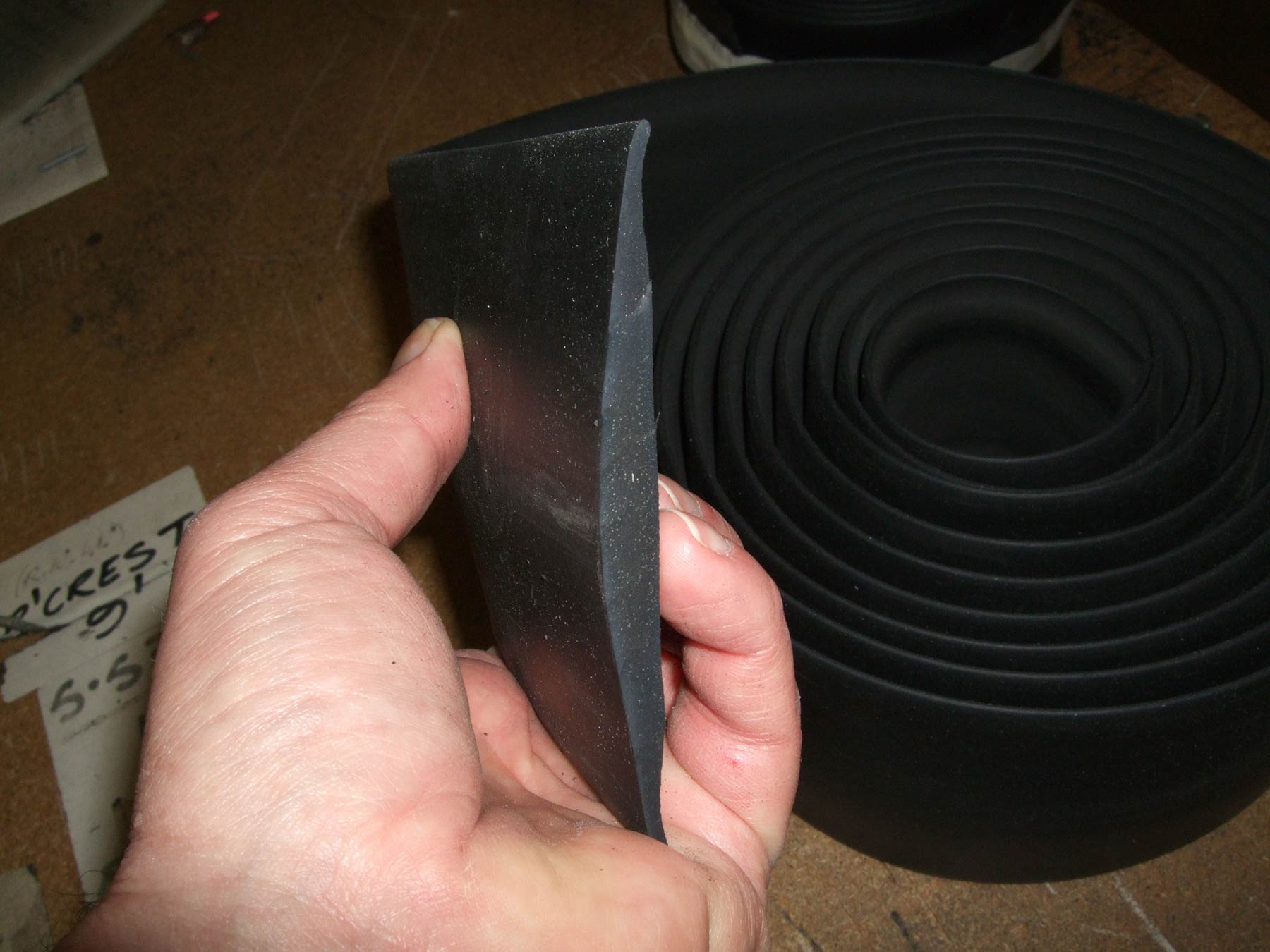 Avon Rubber Rubbing Strake Black V00417/Grey V00074 Metre – IBS Boat ...