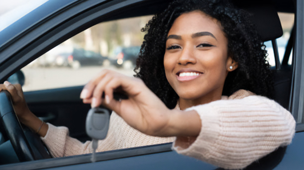 Auto rijbewijs B schakel – Verkeersrijschool Keep On Driving