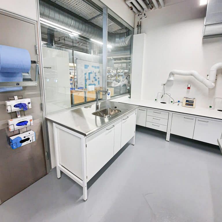 Laboratory for the world's leading supplier within the materialographic ...