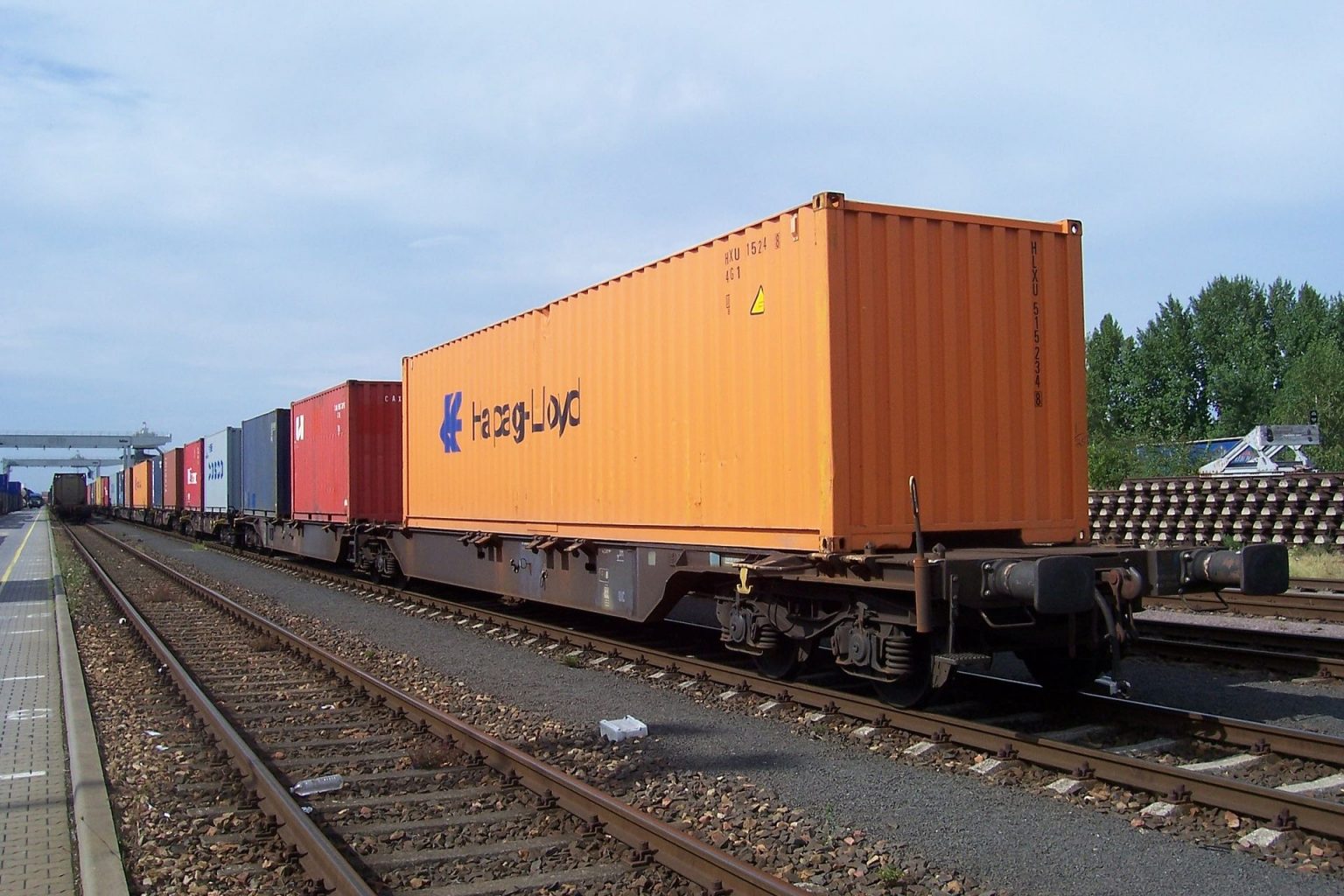 Transport intermodal : train, camion, bateau