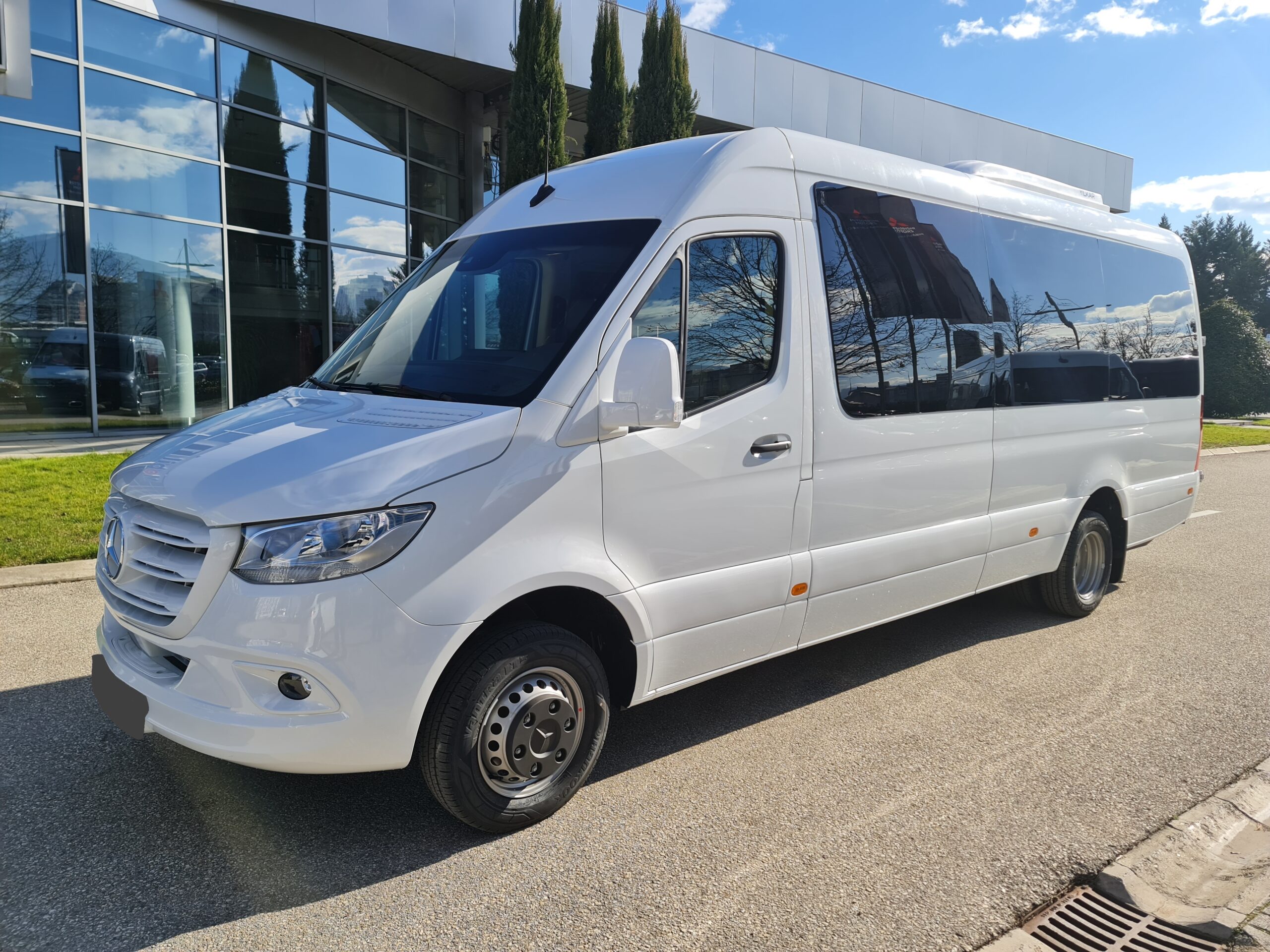 Mercedes Benz – Mini Bus – Sprinter 517 CDI extra long – LET WEB SMEs