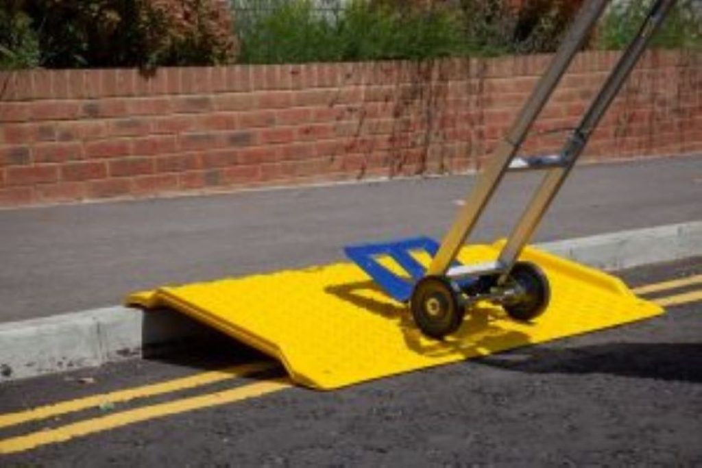 Potrable Curb Ramp [No Steel Bar] – etonsafety.com