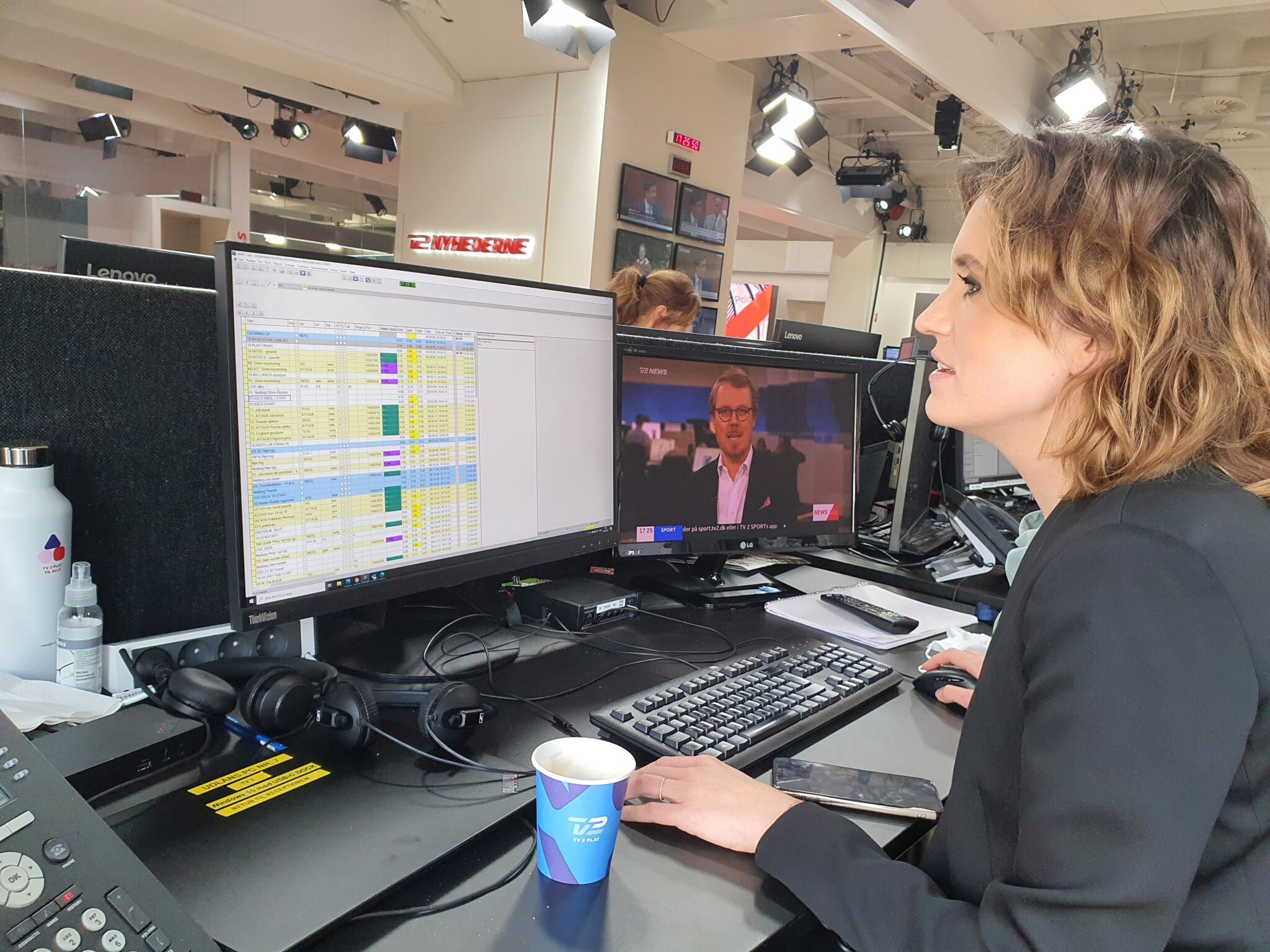 I hælene på Ditte Haue – kom med bag scenerne hos 19 Nyhederne på TV 2 ...