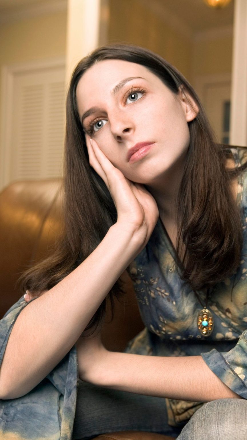 8 Signs Of An Emotionally Immature Woman - Love Pavillion