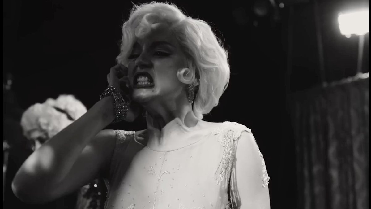 Blonde – en skräckfilm – Michael Tapper