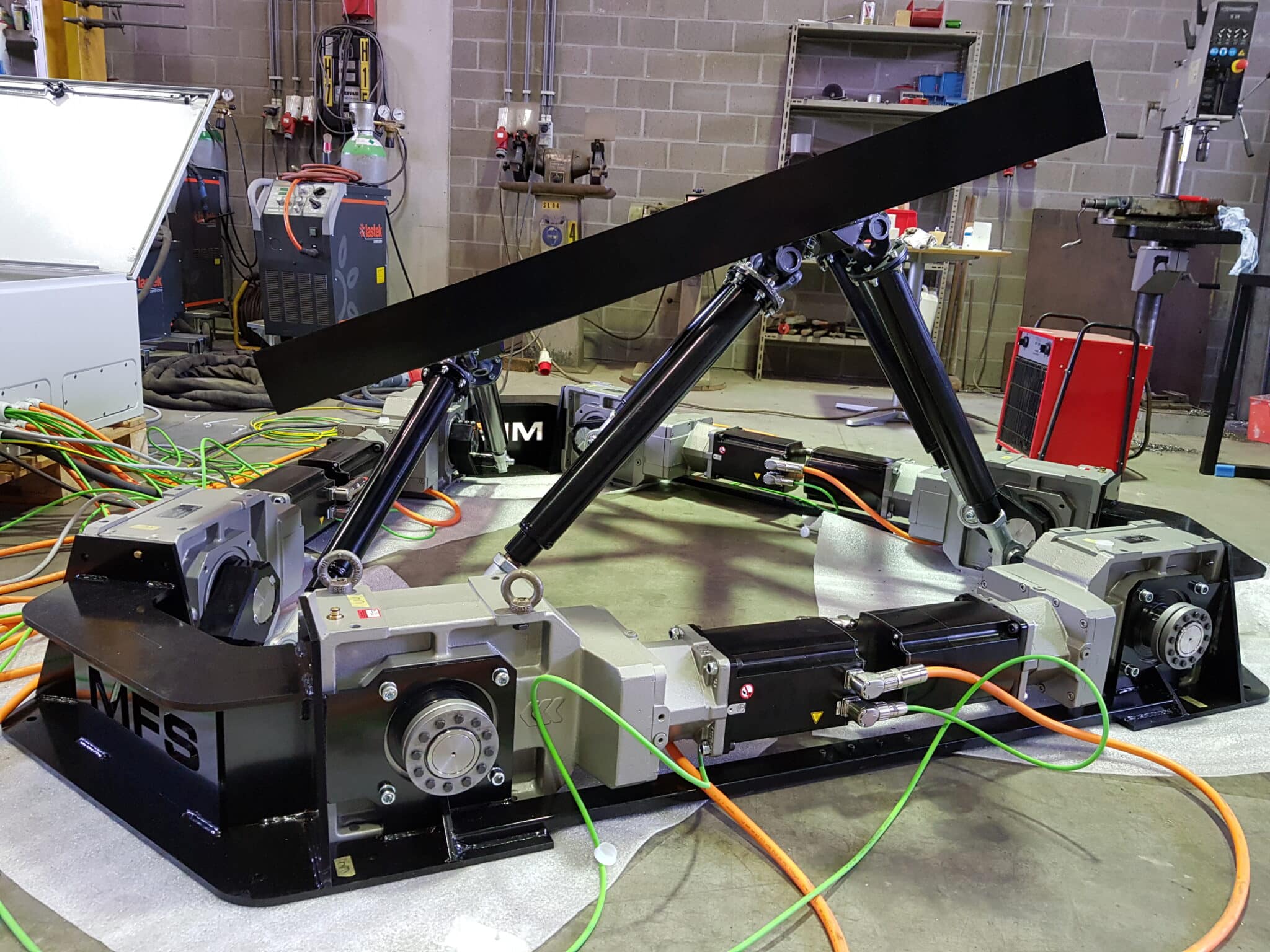 MOTION FOR SIMULATORS - 6DOF MOTION PLATFORMS