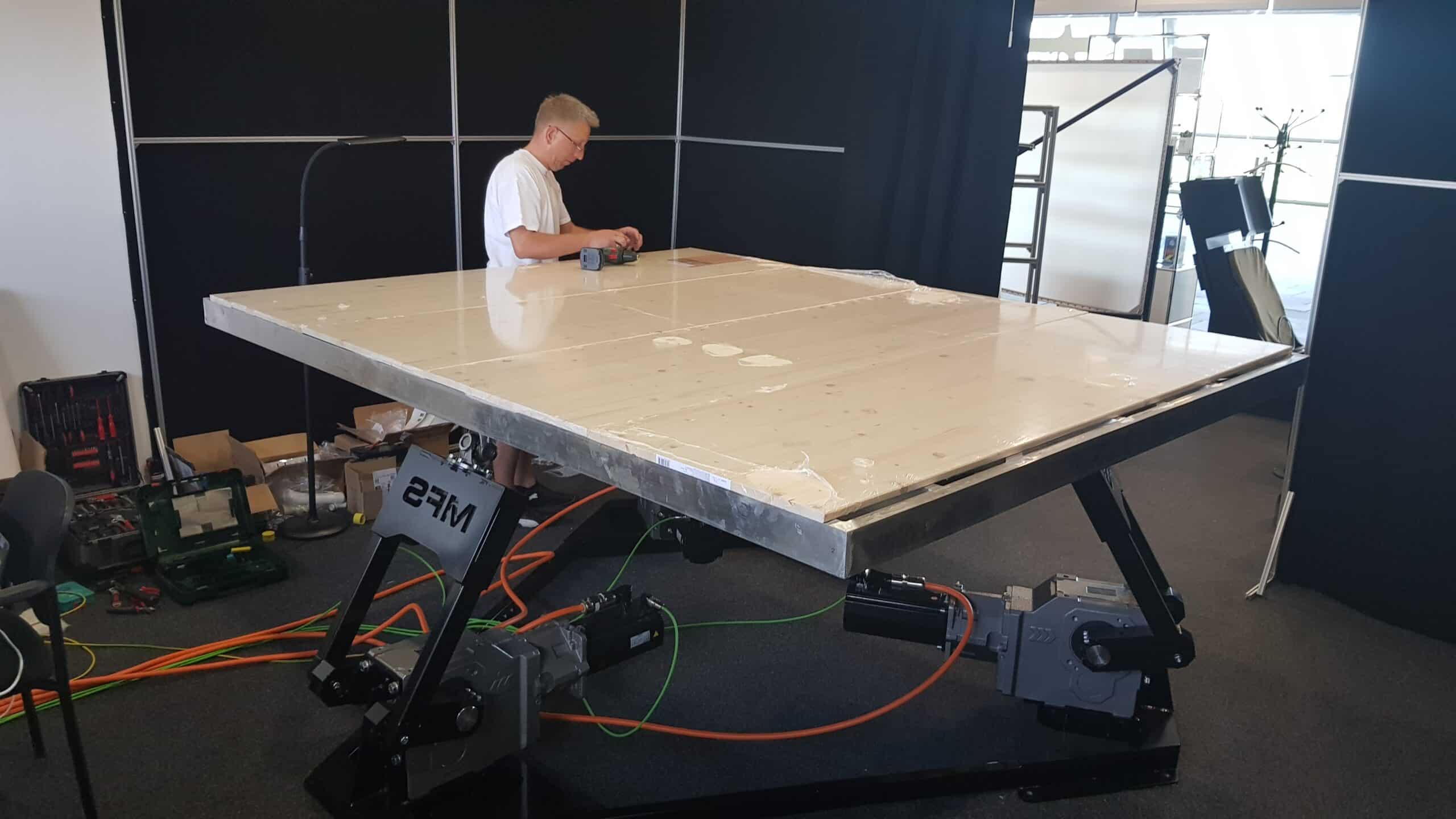 MOTION FOR SIMULATORS - 3DOF MOTION PLATFORMS & SYTEMS