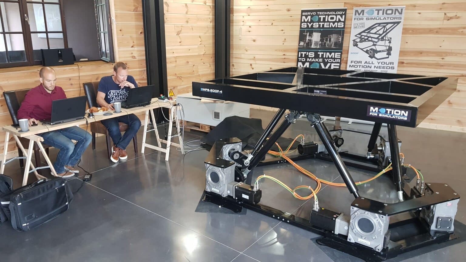 MOTION FOR SIMULATORS - 6DOF MOTION PLATFORMS