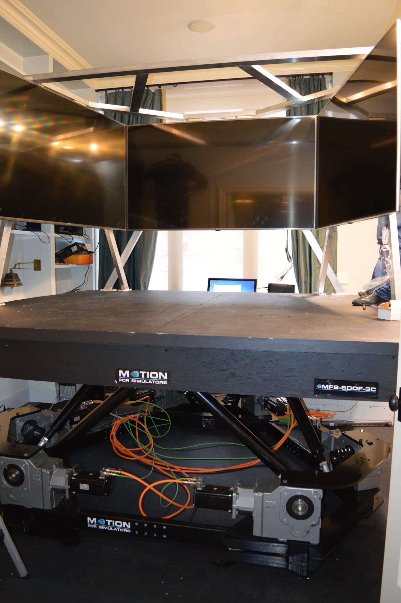 MOTION FOR SIMULATORS - CUSTOM MOTION PLATFORMS