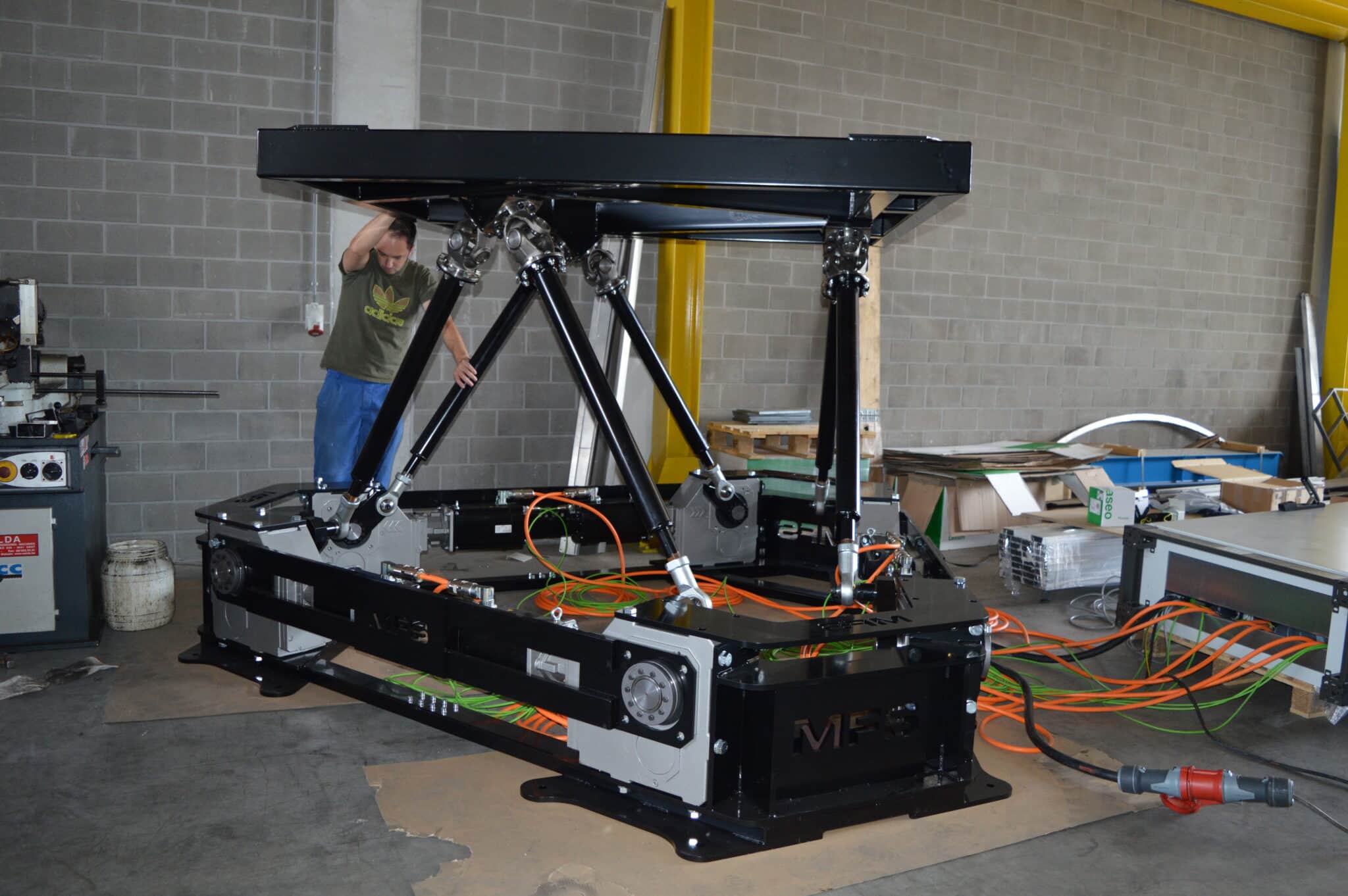 MOTION FOR SIMULATORS - 6DOF MOTION PLATFORMS