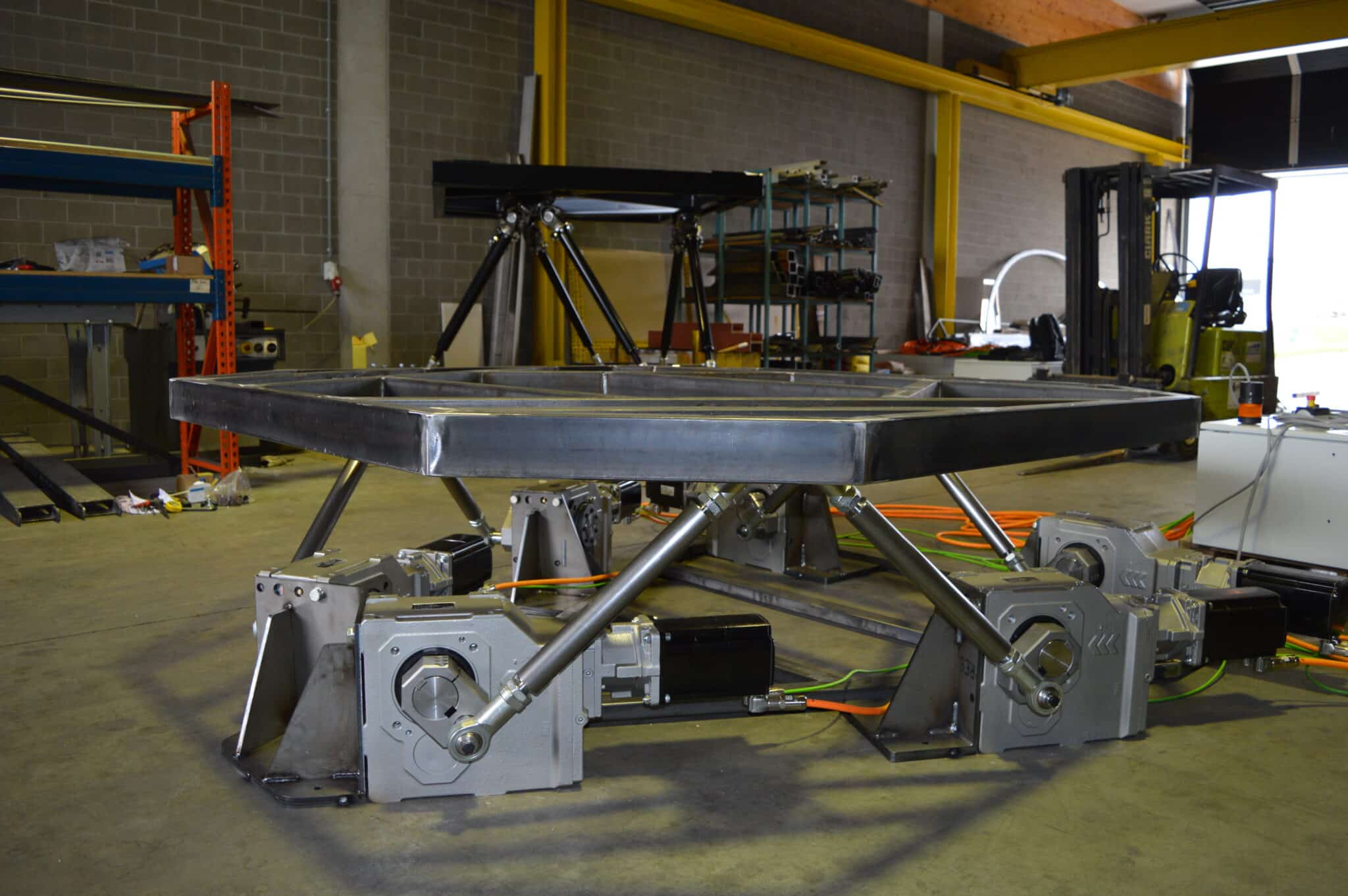 MOTION FOR SIMULATORS - 6DOF MOTION PLATFORMS