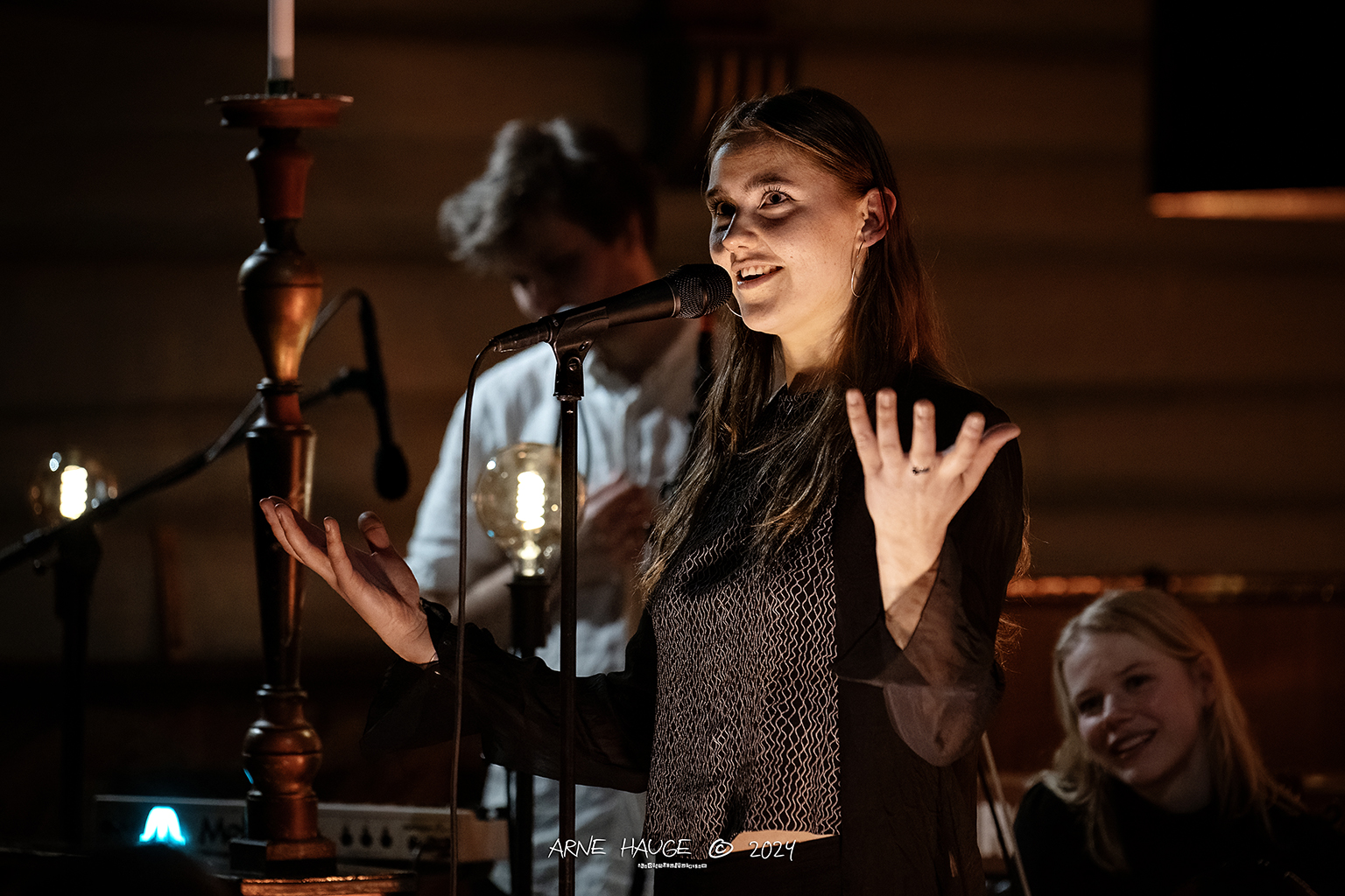 Sara Fjeldvær @ Bakke Kirke, Trondheim | NORWAY ROCK MAGAZINE Sara Fjeldvær @ Bakke Kirke, Trondheim | NORWAY ROCK MAGAZINE
