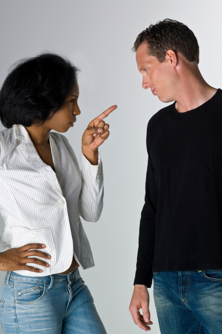 18 Concerning Signs You Are Begging for Love - Olubunmi Mabel