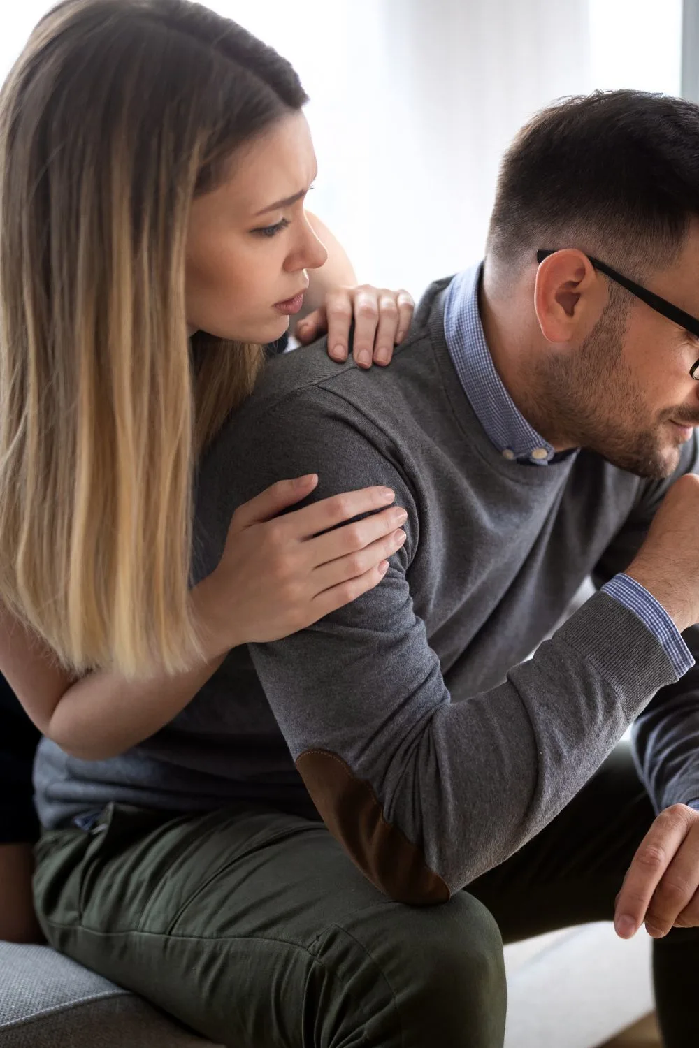 12 Disadvantages of Dating a Broke Guy - Olubunmi Mabel