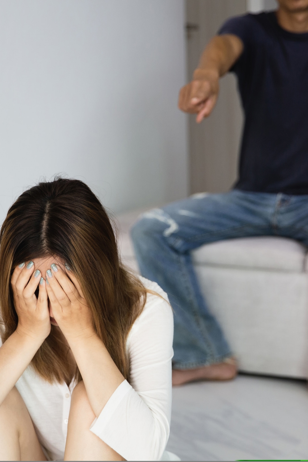 11 Signs You Are The One Chasing Him - Olubunmi Mabel