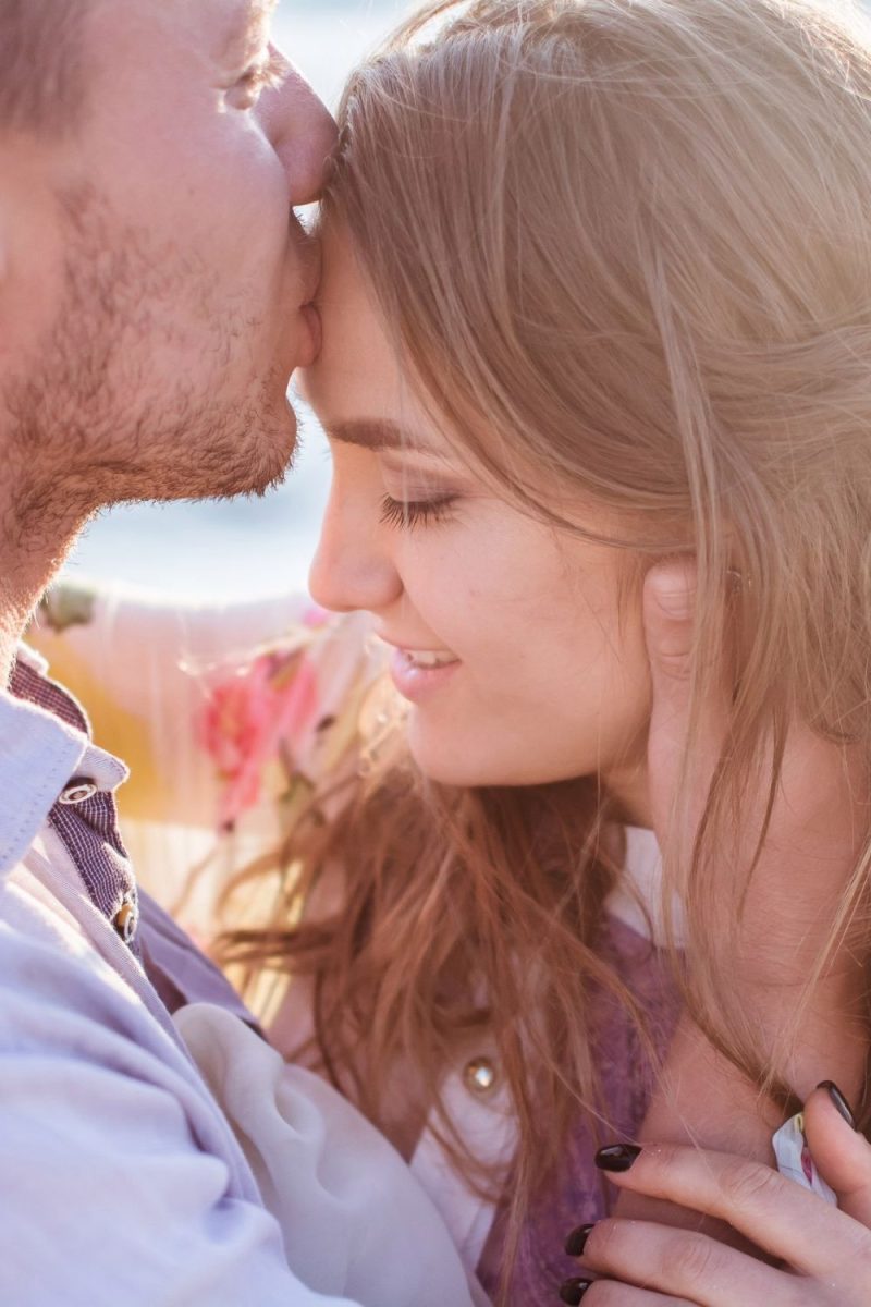 11 Signs You Are The One Chasing Him - Olubunmi Mabel