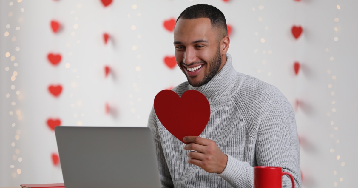 15 Things Guys Want In A Long-Distance Relationship - Olubunmi Mabel