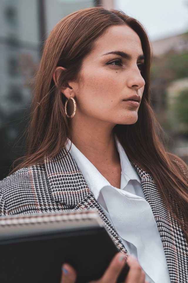 The Difference Between A Pretty Woman And A Truly Attractive Woman ...