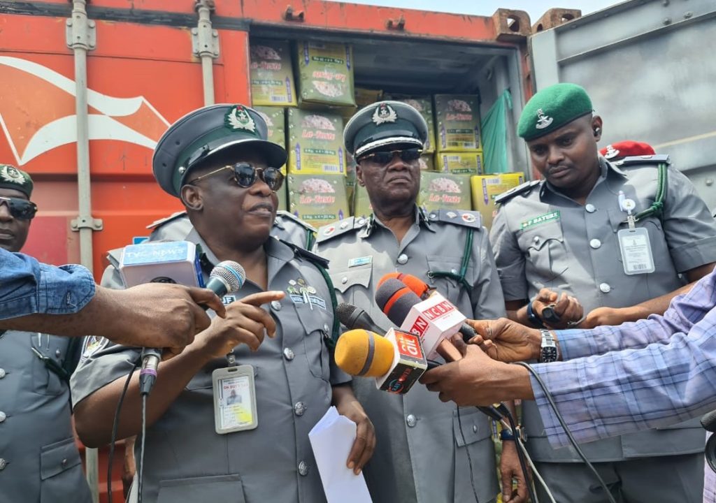 Mid Year Report Apapa Customs Command Collects Over N522 Bn Revenue mid-year-report-apapa-customs-command-collects-over-n522-bn-revenue