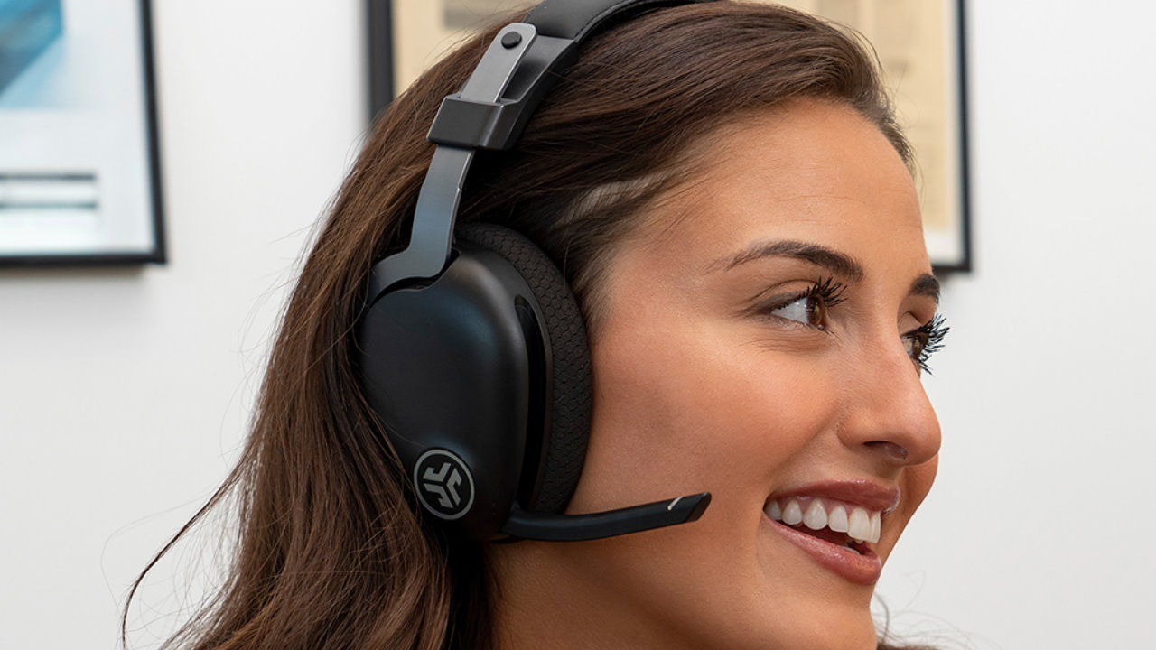 Neues kabelloses Over-Ear-Headset: JLabs bringt das JBuds Work mit bis ...