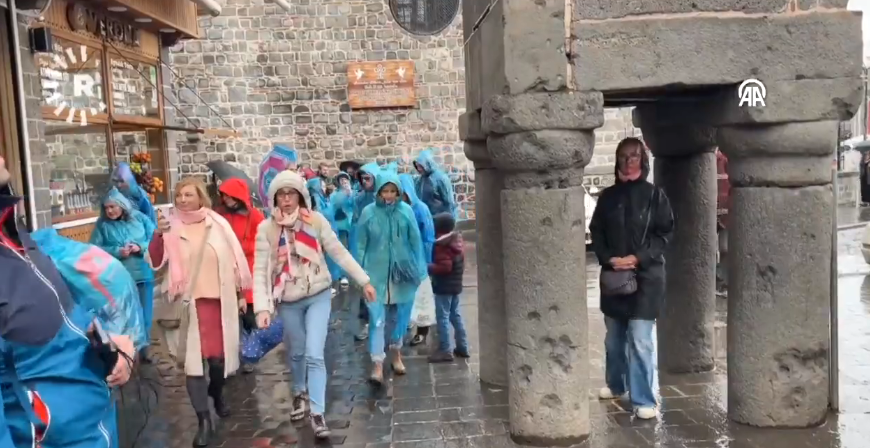 Nûnerên kompanyayên geştyariyê û fenomenên biyanî Amedê didin nasîn ...