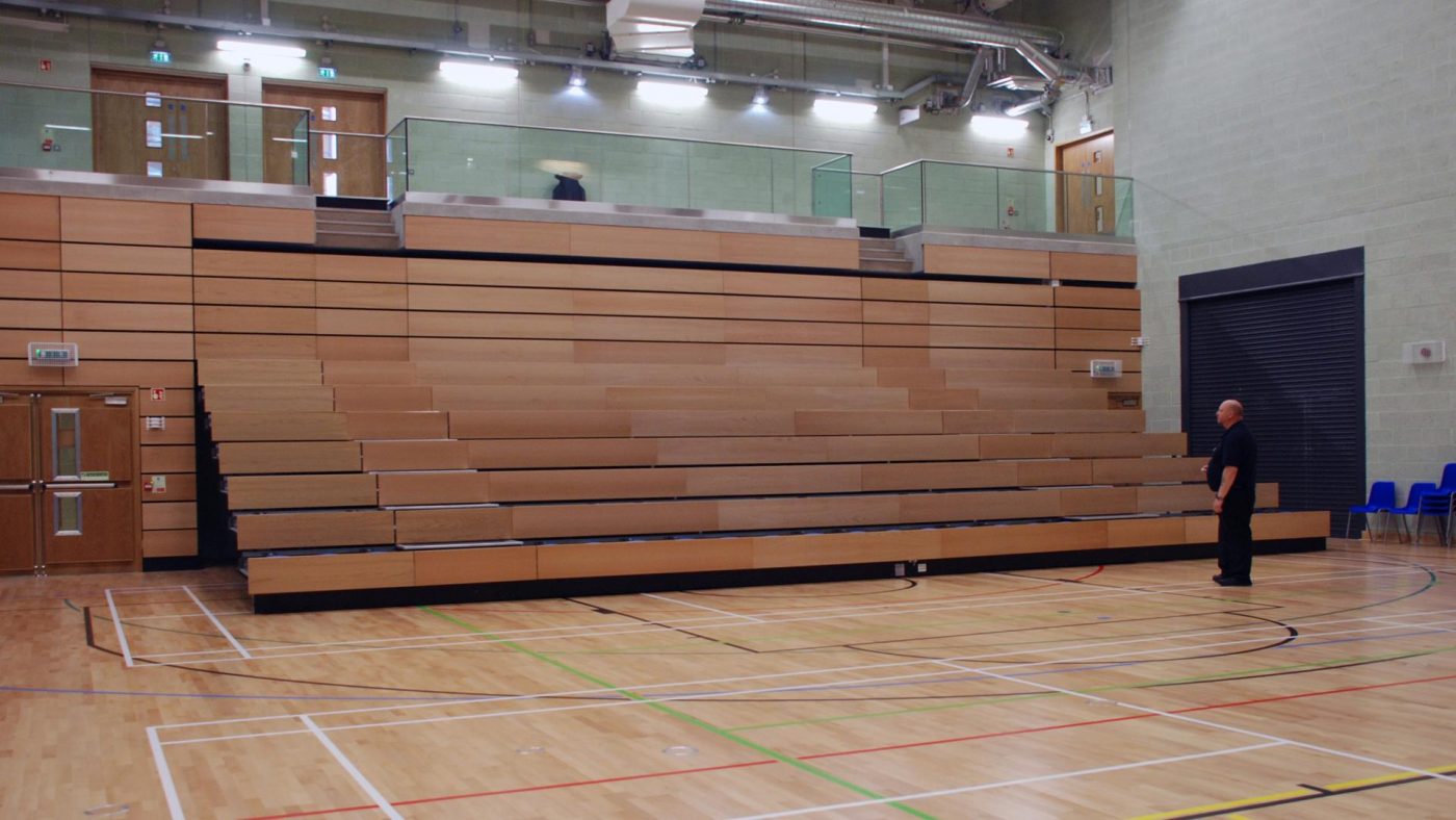 Retractable seating - PSRIG.com