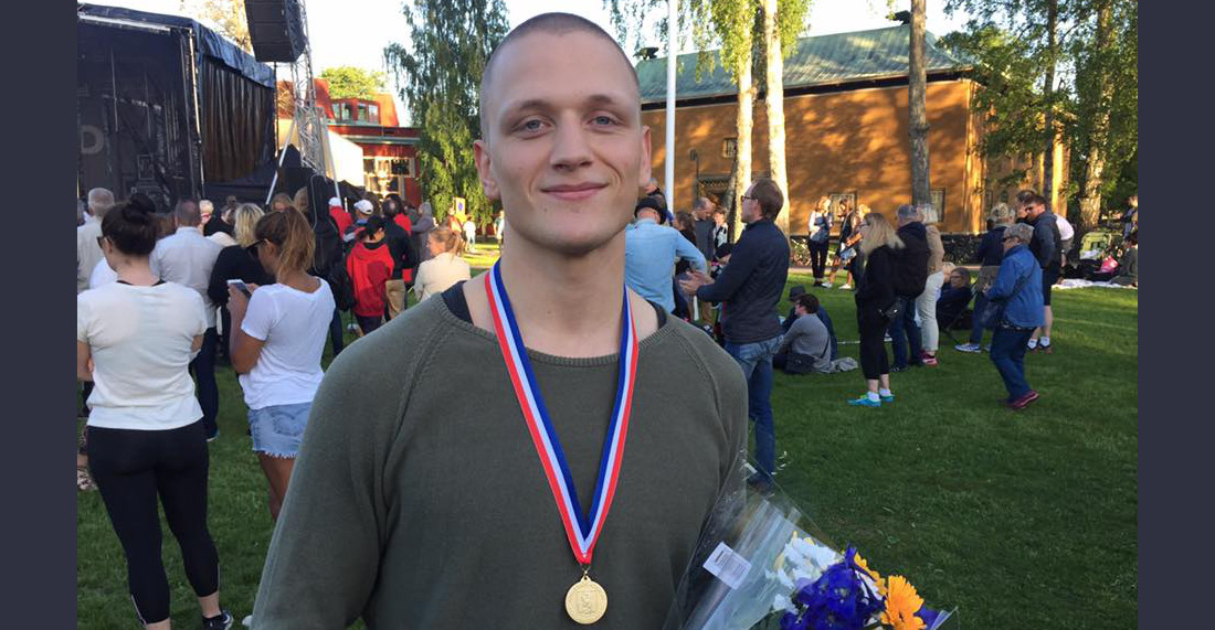Alexander Lindgren tog emot Karlstad kommuns förtjänstmedalj ...