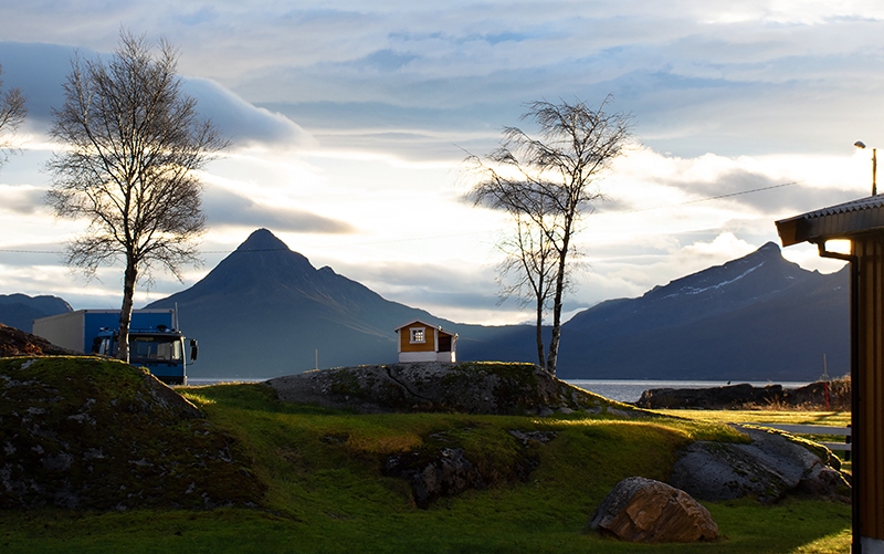 Bli en stund! – SKUTVIK -for fulle seil!