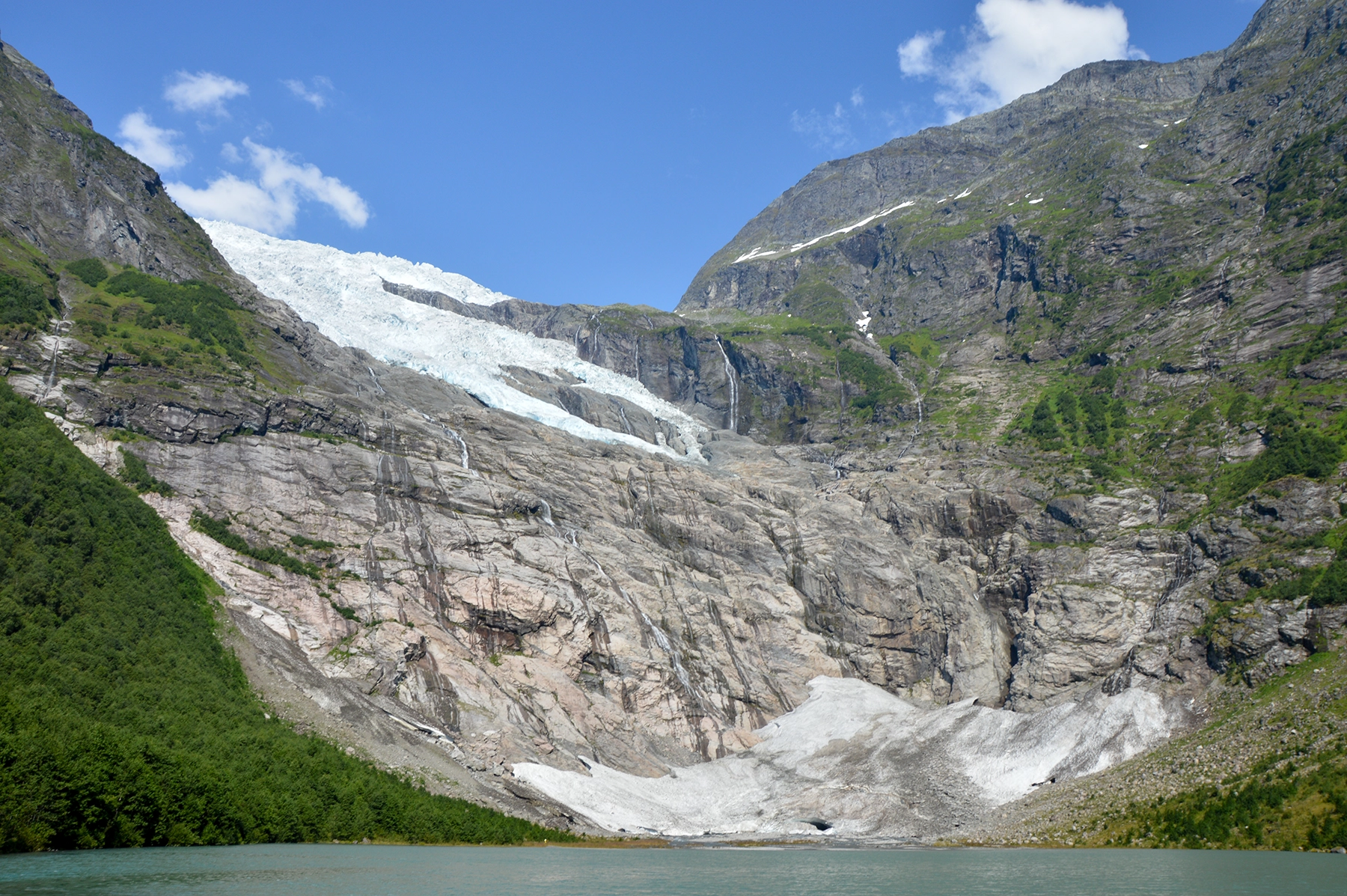 Bekijk de indrukwekkende Bøyabreen gletsjer - Sommarmorgon.com