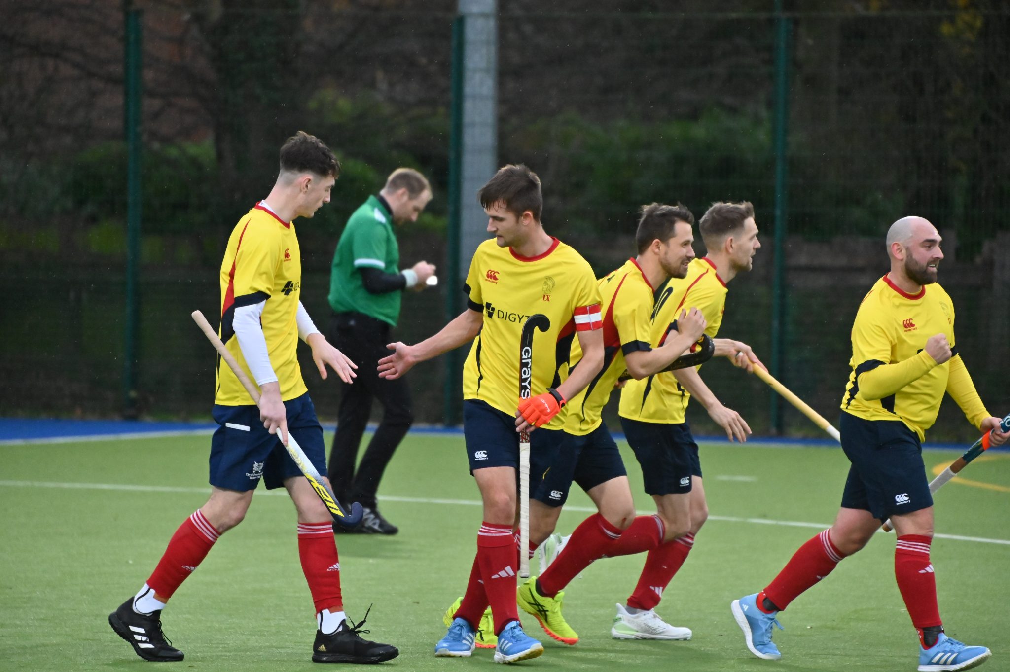 Lindum fall short at the last corner with a 2-2 draw – The Linc