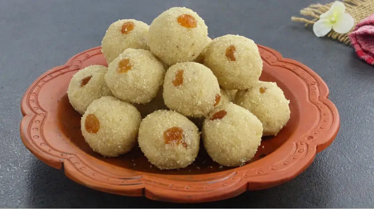Rava Laddu Recipe (Sooji Laddu) - 5 Easy Steps for the Best Homemade ...