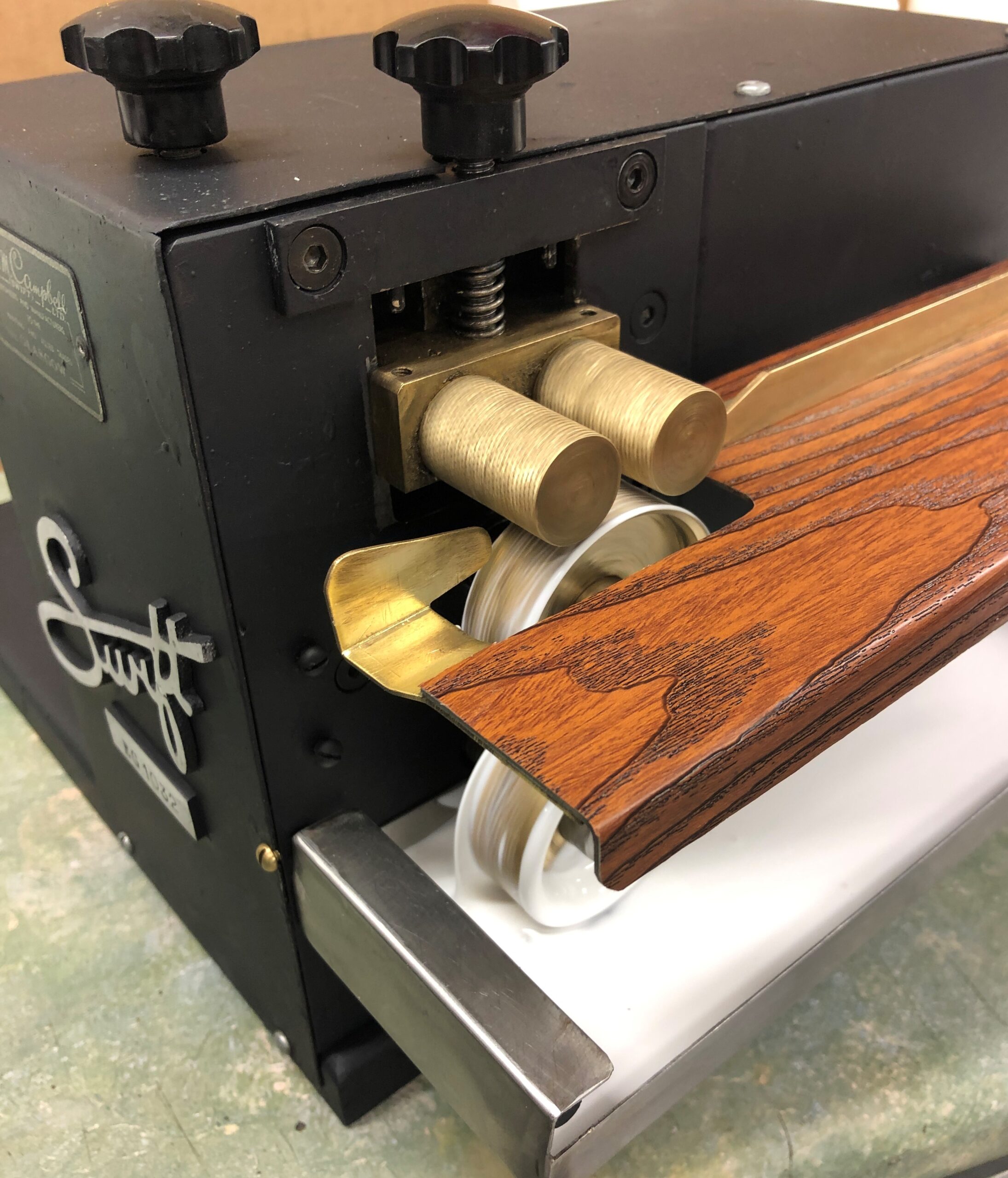 AU200801 – Swift Margin Edge Gluer – Aetee Group