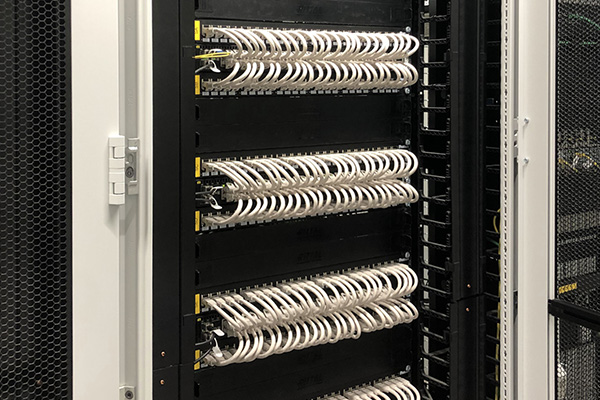 IT Thuisnetwerken & Bedrijfsnetwerken All things connected