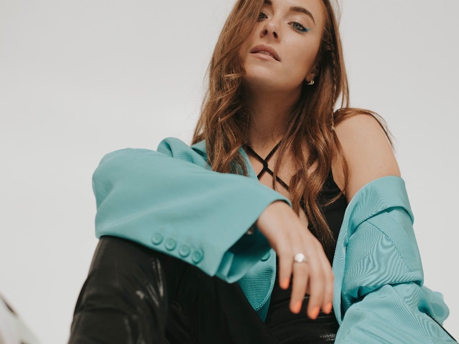 AMYELLE INTERVIEW: »Kvinder, lad os smash it!« | bandsoftomorrow.com